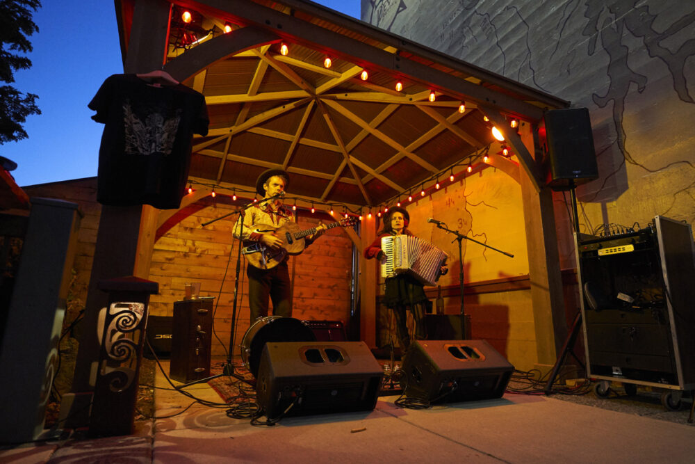 Live Music on Oregon’s South Coast - Travel Southern Oregon Coast